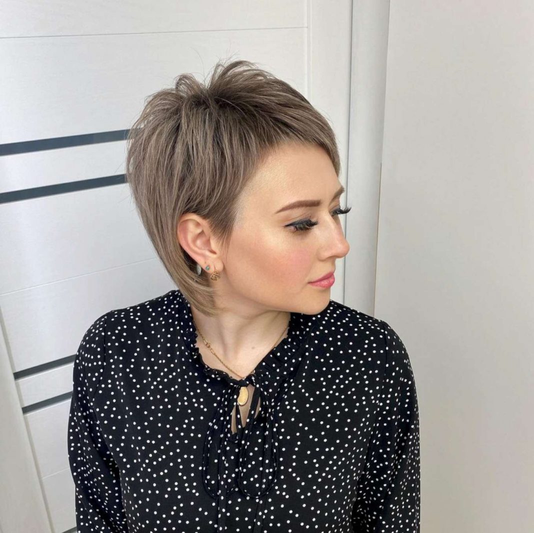 Robyn Bell Short Hairstyles - Likeeed